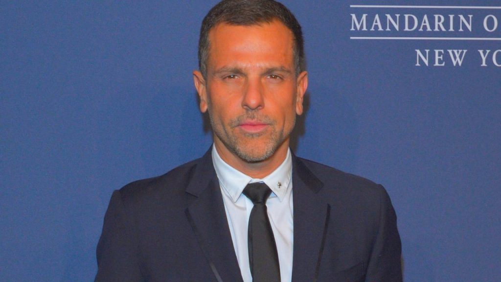 Alexandre Birman lança nova colaboração - Etiqueta Unica