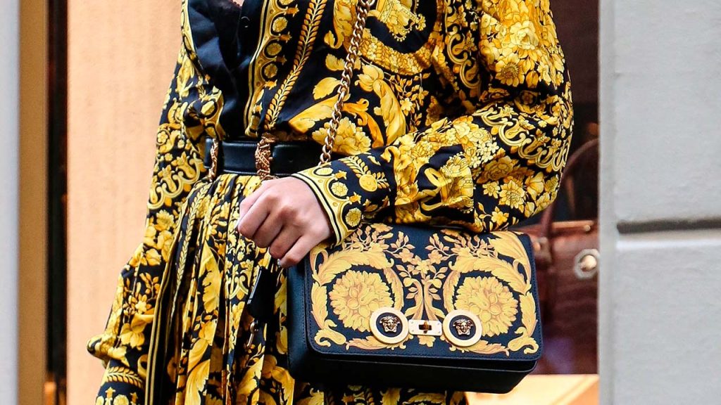 O Símbolo da Versace e seu Impacto no Mercado de Luxo! - Etiqueta Unica