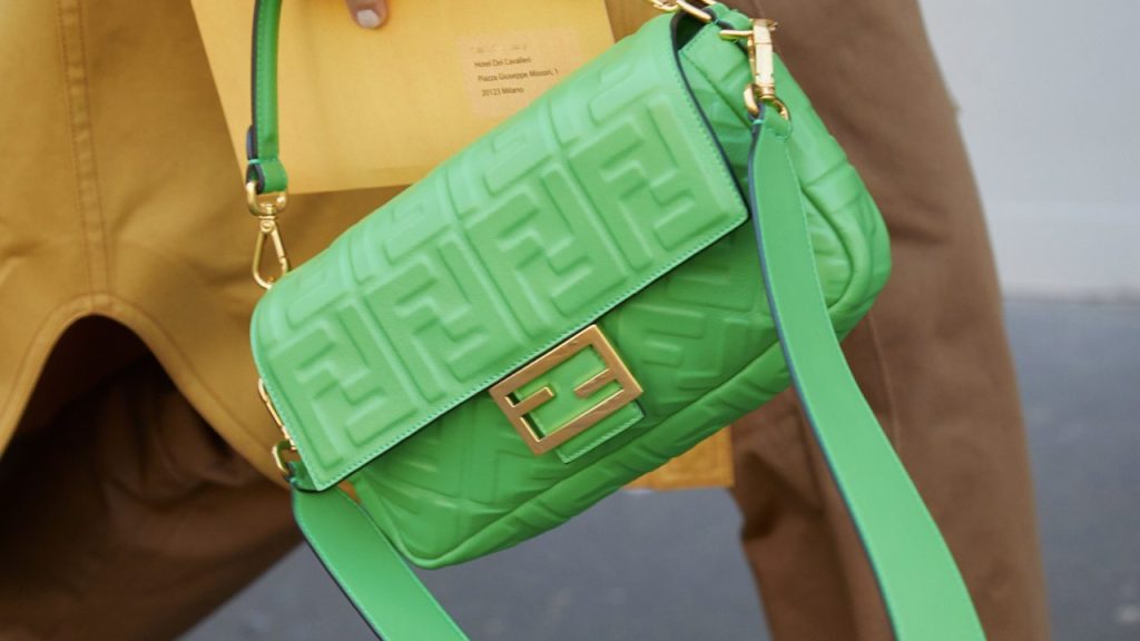 Curiosidades da Moda: O que Significa a Palavra Fendi e o Símbolo FF ...