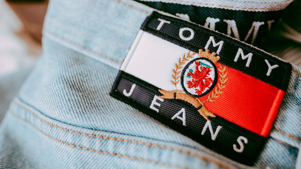 Tommy Hilfiger apresenta Tommy Jeans X High: Uma Collab com outra Marca ...
