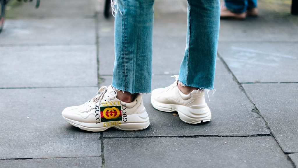 4 Tênis Clássicos de Marcas de Luxo no Black Month - Etiqueta Unica